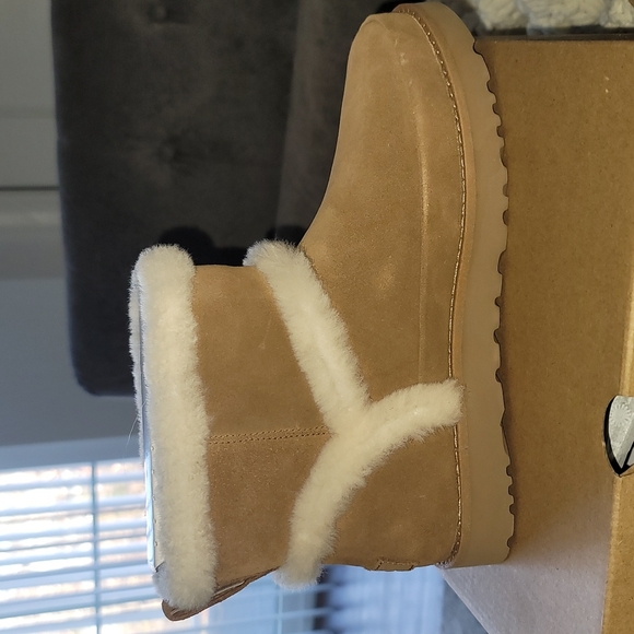 UGG | Shoes | Ugg Classic Mini Fluff Spill Seam Size 8 | Poshmark